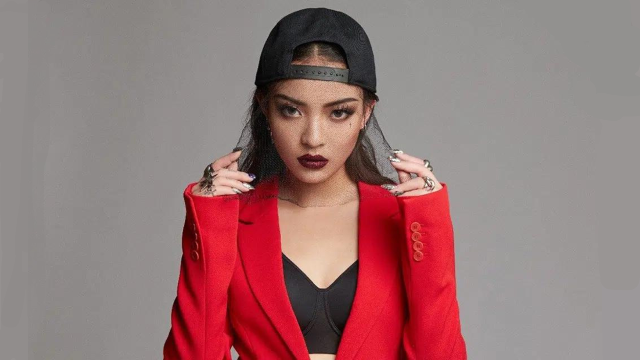 Vava (毛衍七): The Chinese Rap Queen by Cee-Rap